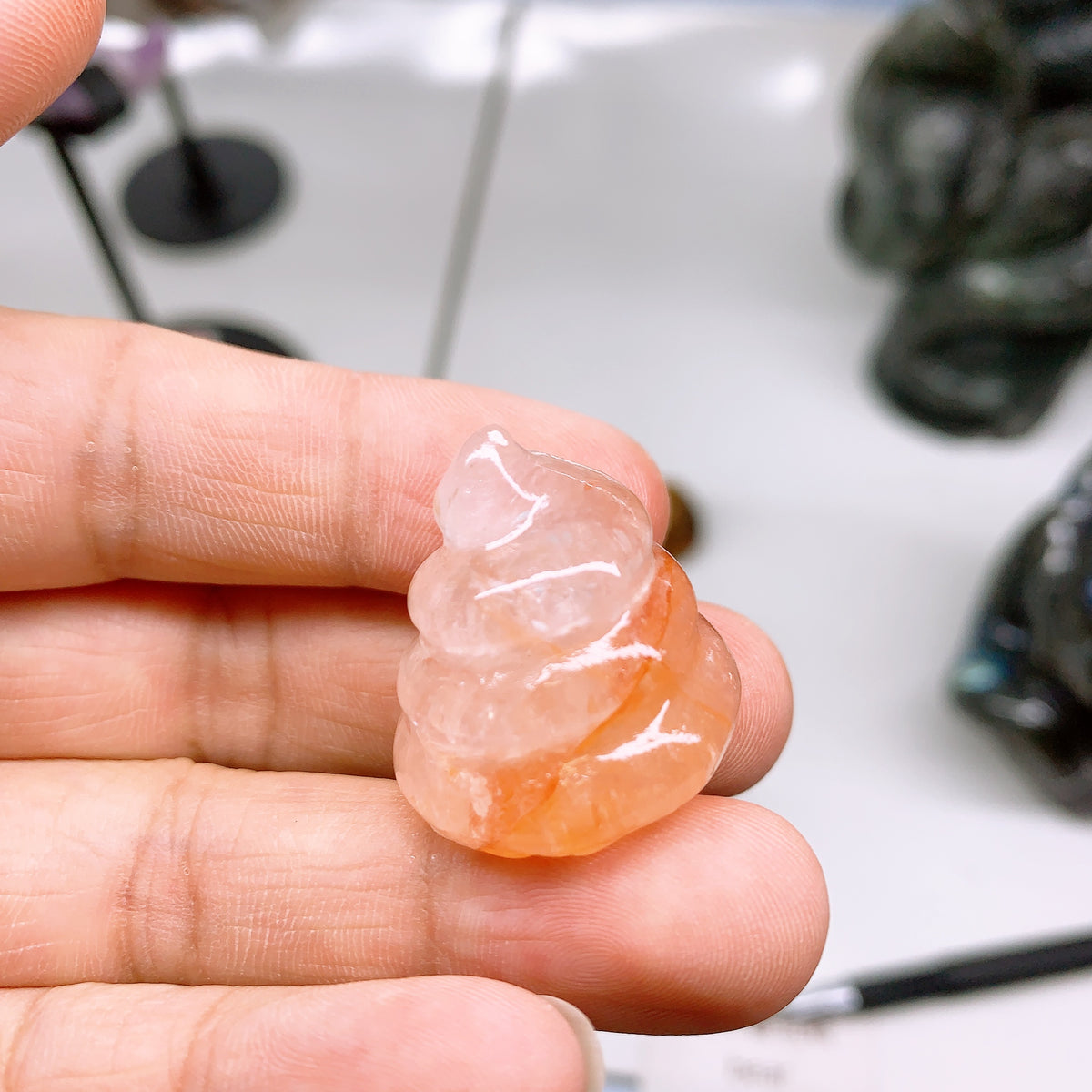 poop USD 3 each – Yixiang Crystal wholesale