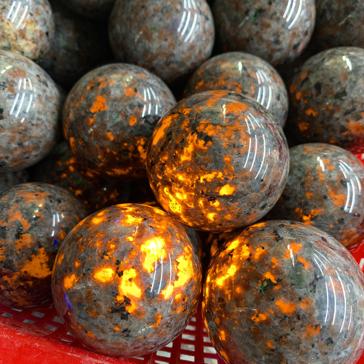 yooperlite sphere, $35 a kilo . – Yixiang Crystal wholesale